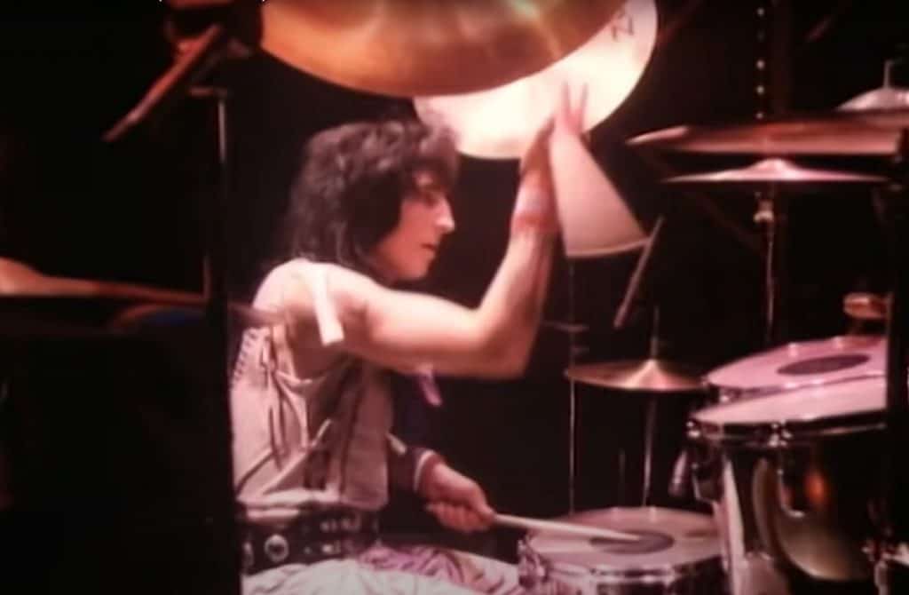 The Tragic Death Of Razzle From Hanoi Rocks While Partying With Mötley ...