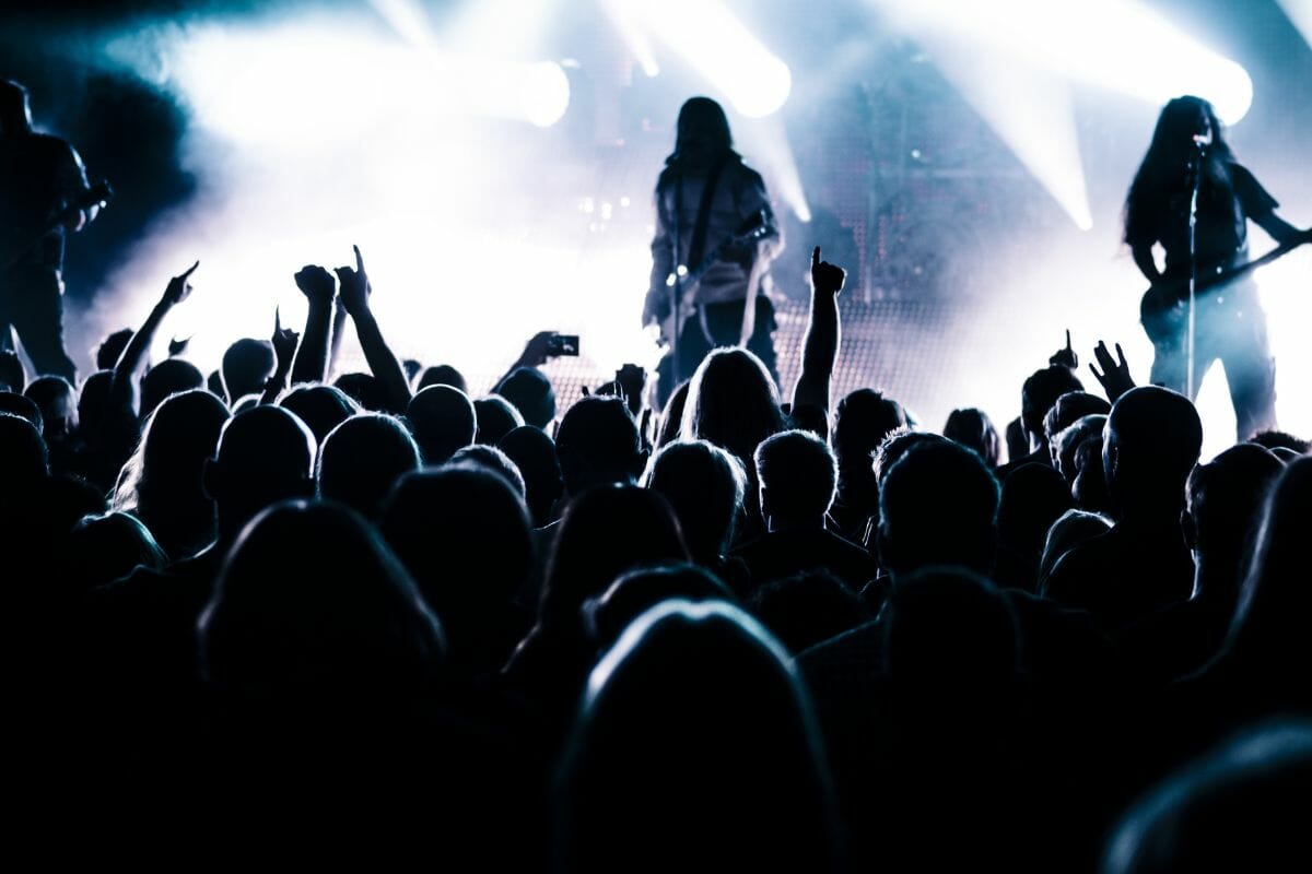 Dimebag Darrell Abbott - His Heavy Metal Life And Tragic Death On Stage ...